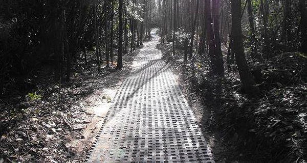 PERFO Interlocking Ground Reinforcement Tiles - Paths, Pavements ...